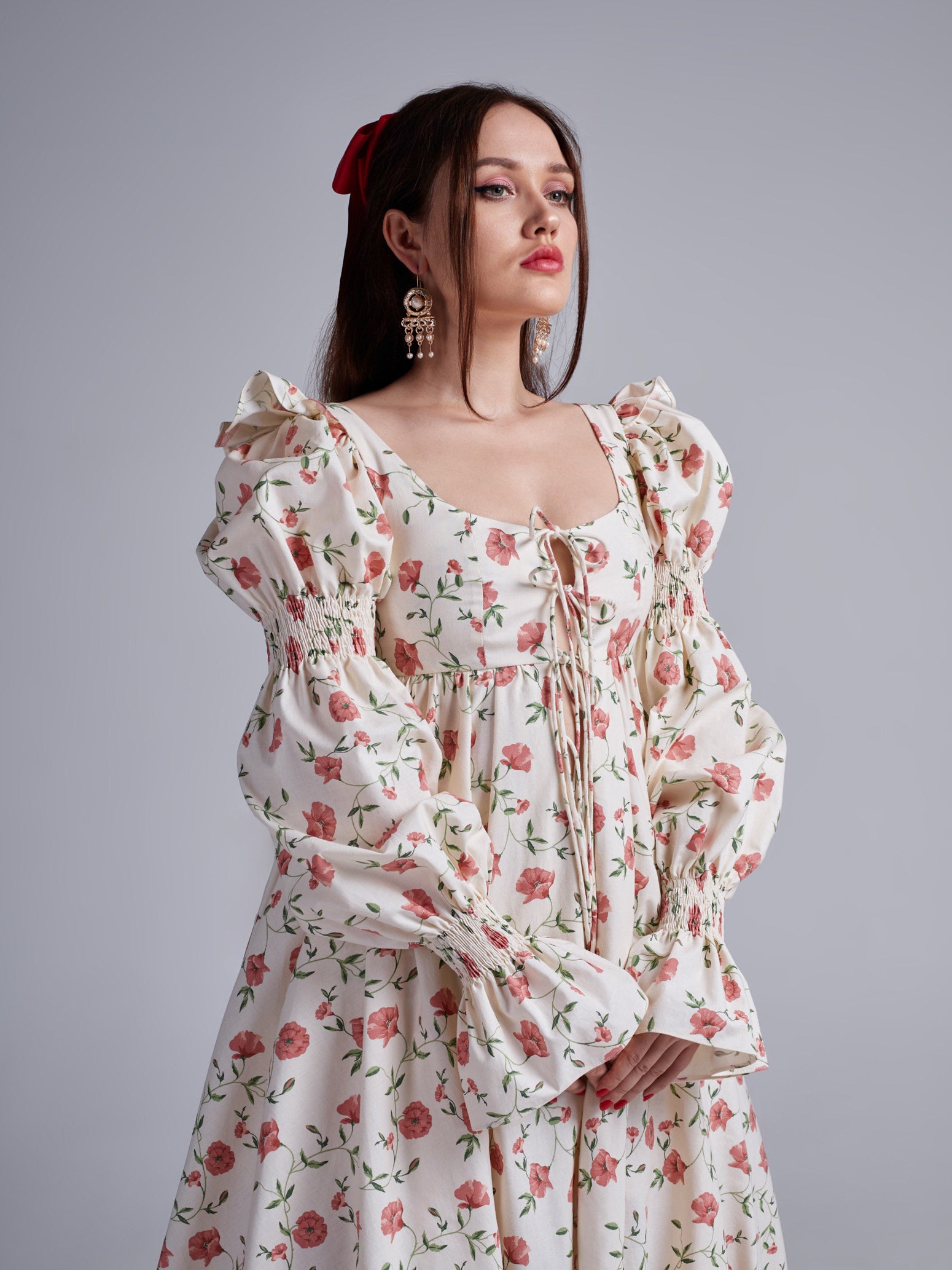 The Brigitte Train Dress in Ivory and Red – KRASNOVA